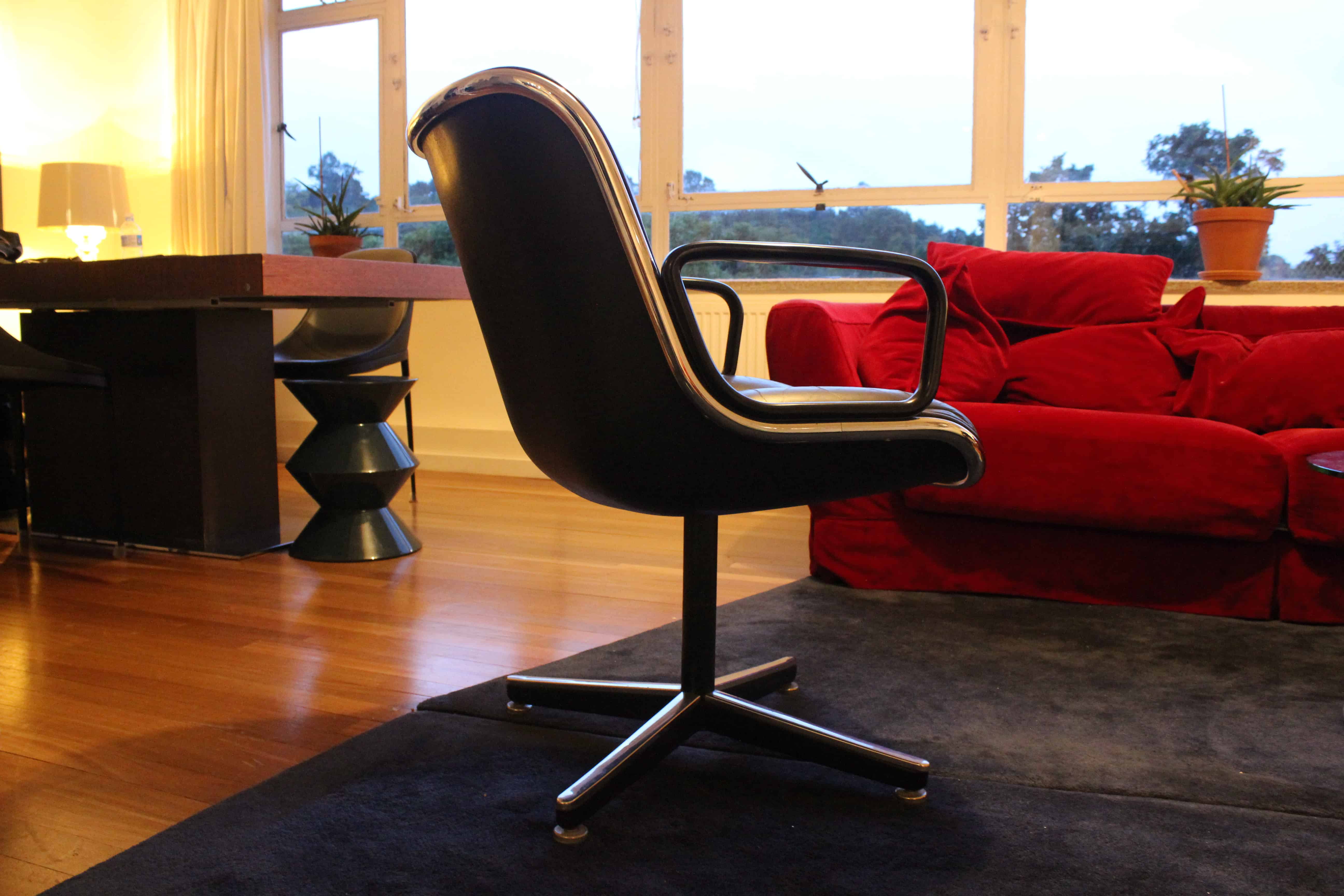 Knoll Pollock Executive chairs – House of Pac